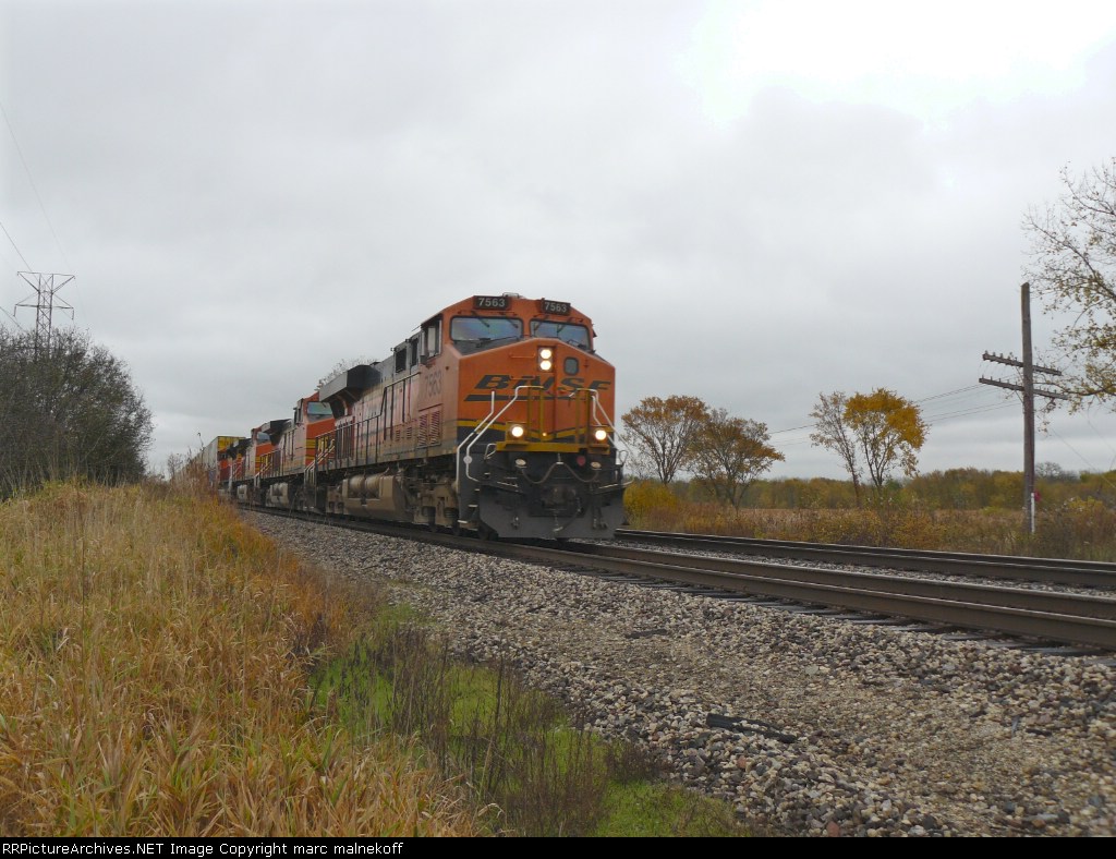BNSF 7563